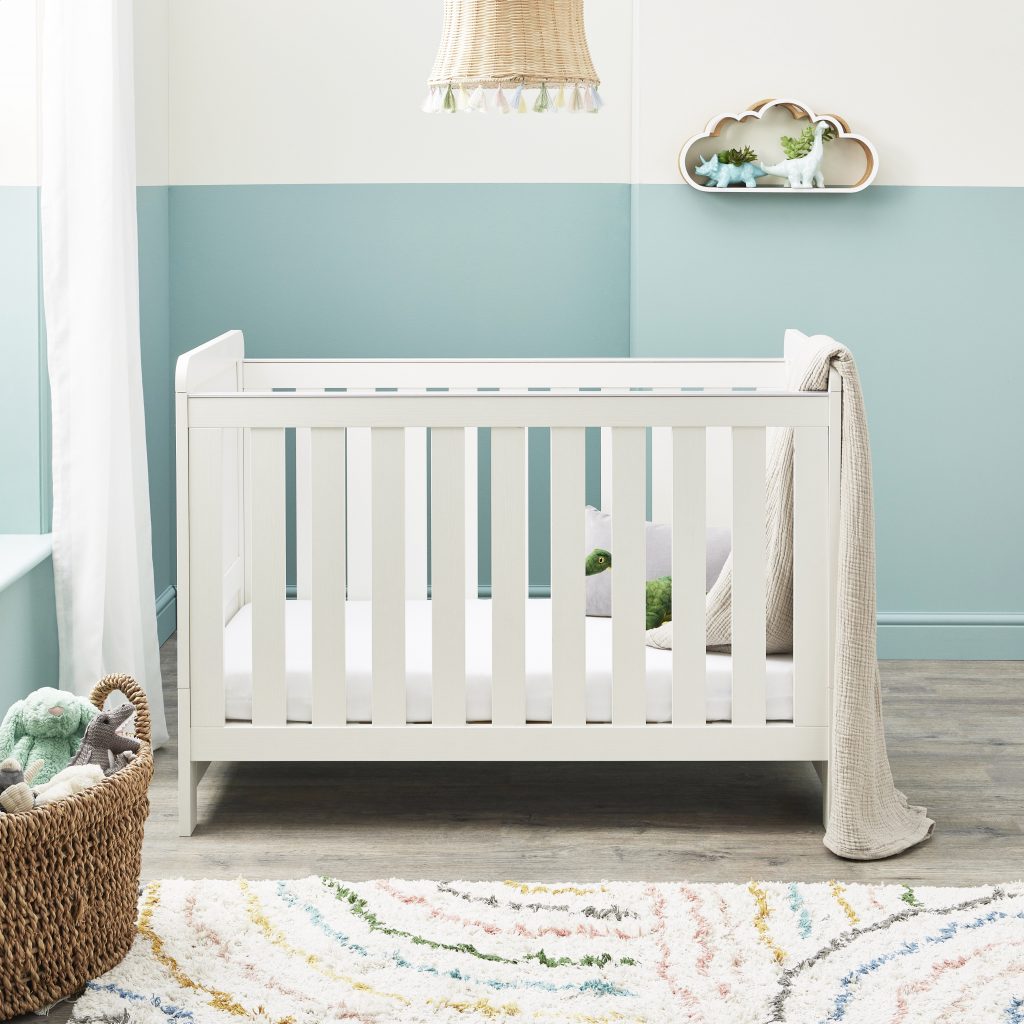 Babymore CARO Mini Cot Bed - White Wash - 120 x 60 cm - Baby Caboodle